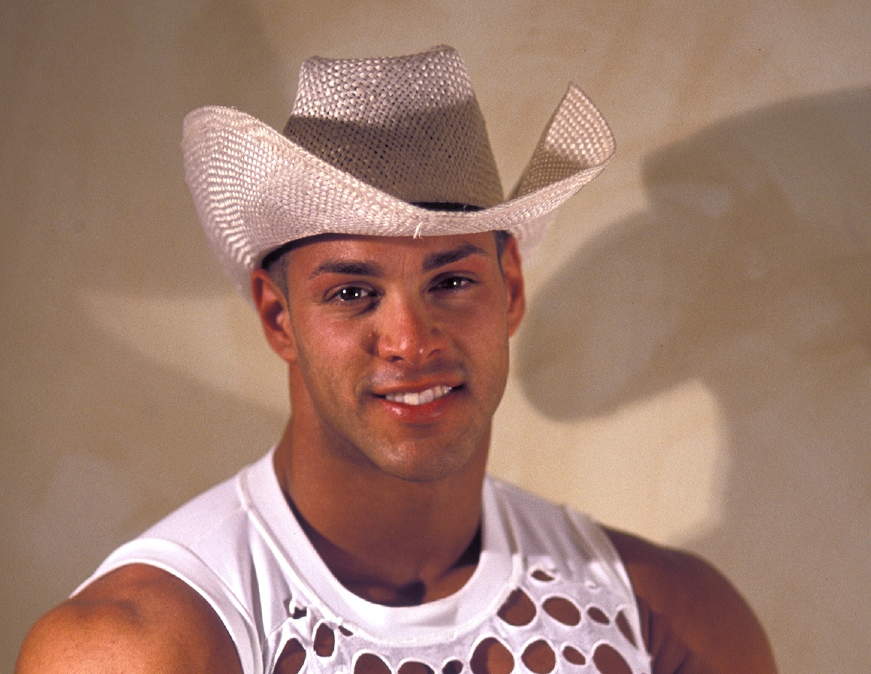 Billy Molina - Male Bodybuilders and Muscle Videos at MuscleGallery.com