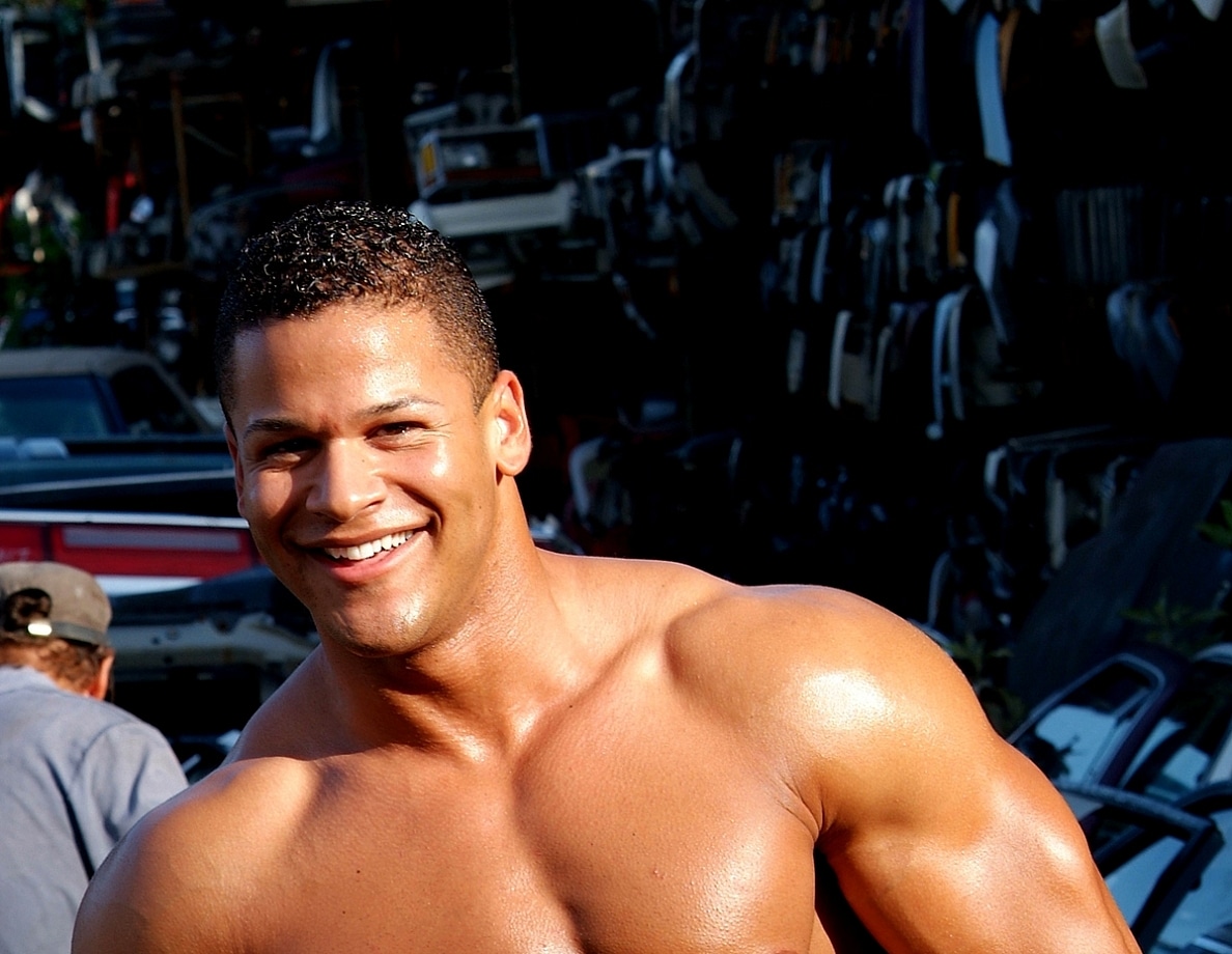 Movies - Male Bodybuilders and Muscle Videos at MuscleGallery.com