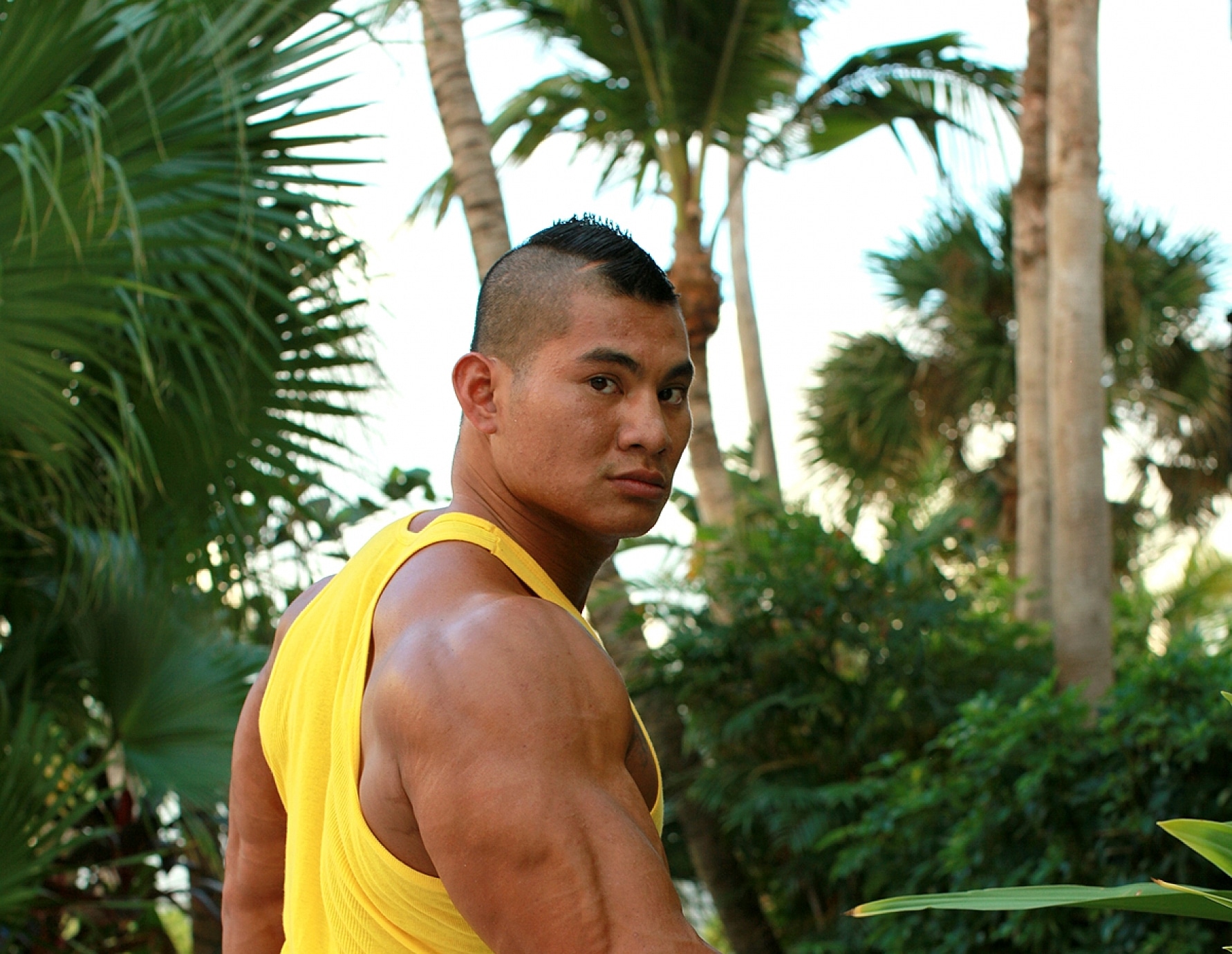 Kevin Vu: Pool Inspector - Male Bodybuilders and Muscle Videos at ...