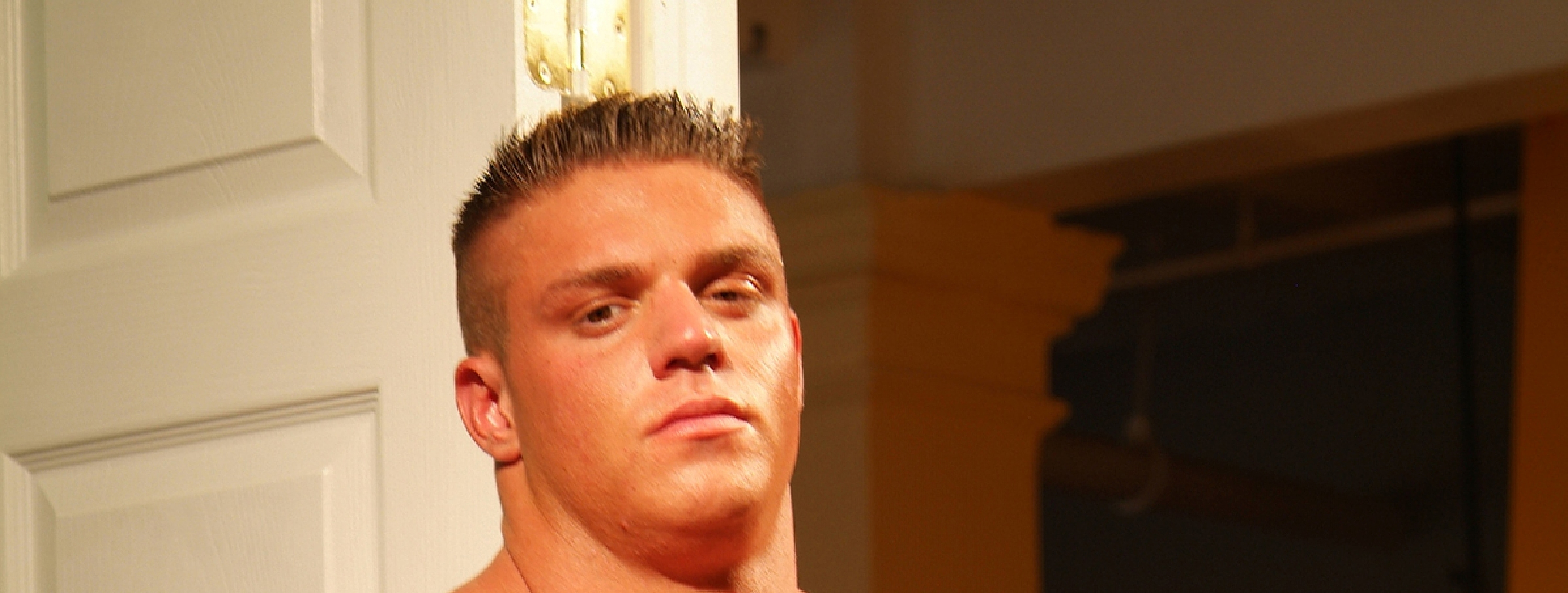 Male Bodybuilders and Muscle Videos at MuscleGallery.com