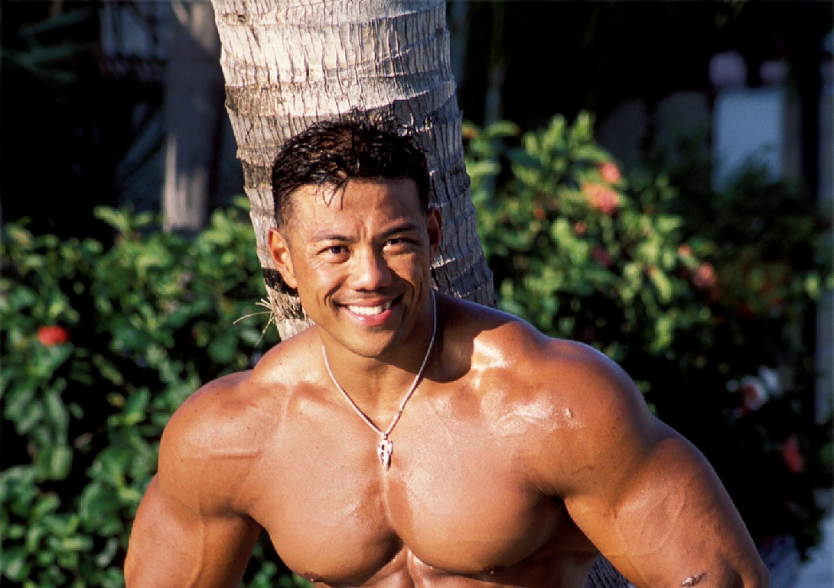 Ray Arde, the envy of the pool boy - Male Bodybuilders and Muscle ...