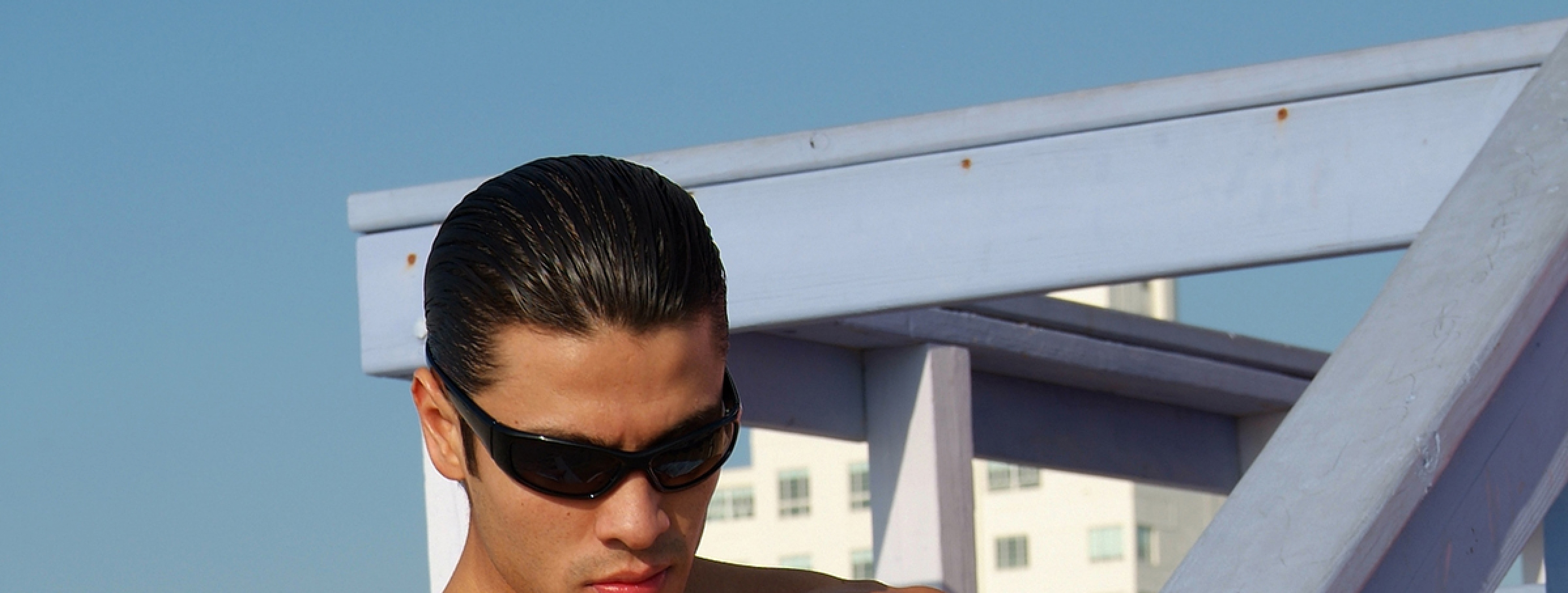 Male Bodybuilders and Muscle Videos at MuscleGallery.com