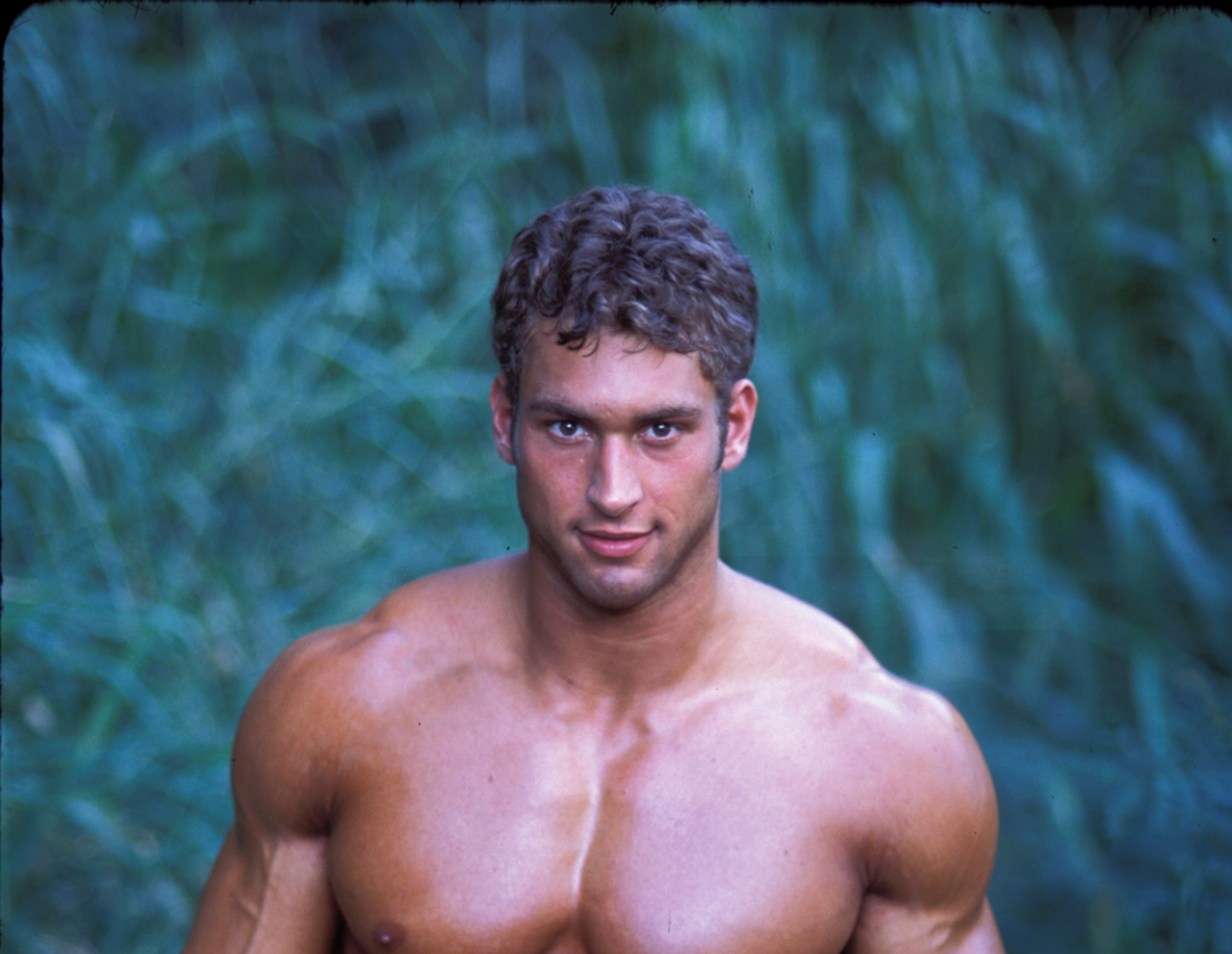Rob Sager - Male Bodybuilders and Muscle Videos at MuscleGallery.com