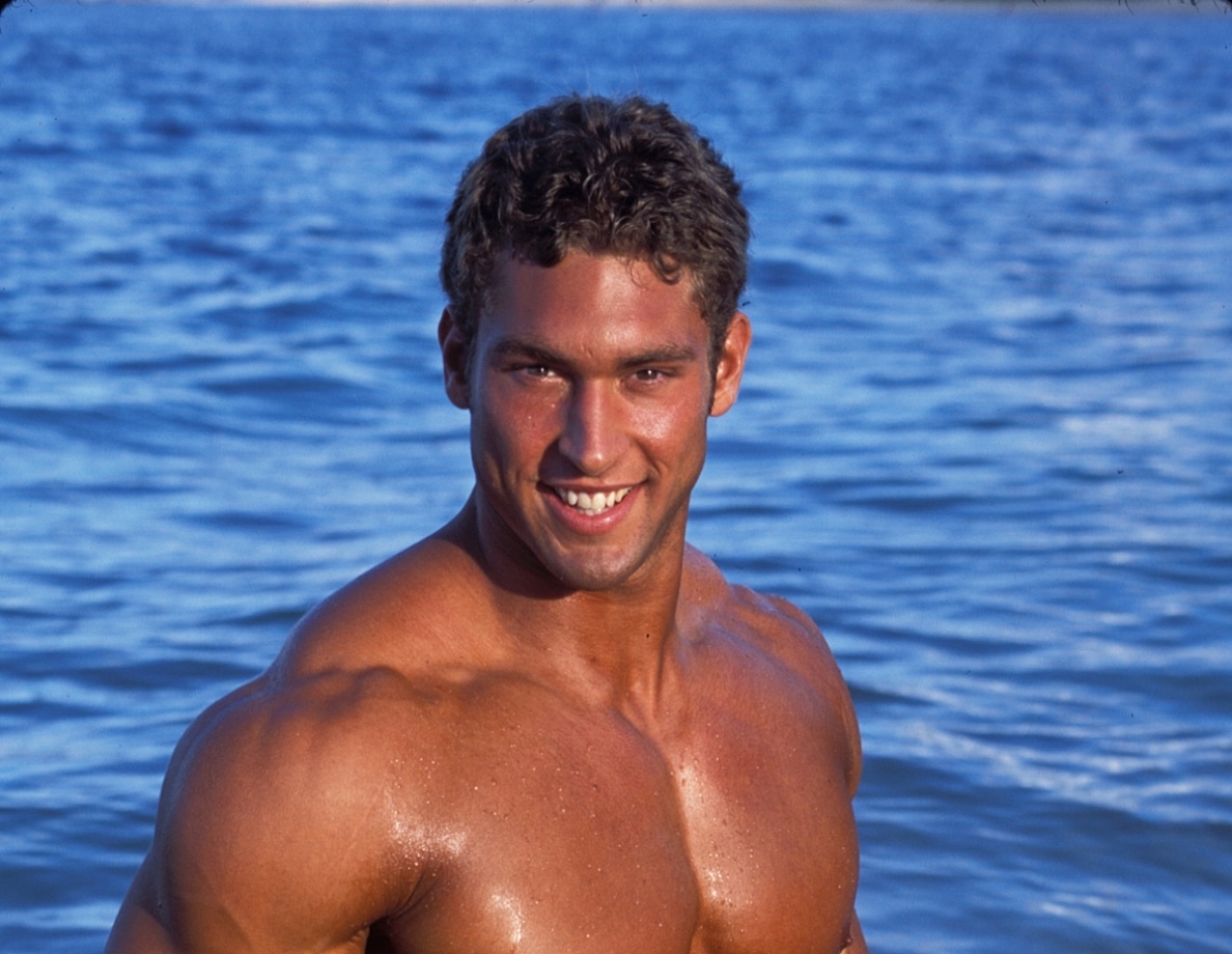 Rob Sager - Male Bodybuilders and Muscle Videos at MuscleGallery.com